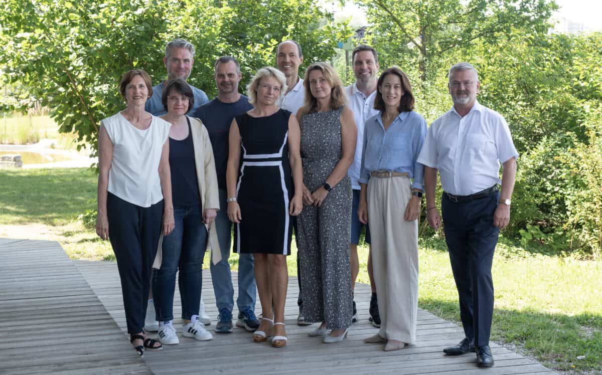 Kontakt herstellen - LMGU - Lise-Meitner-Gymnasium Unterhaching